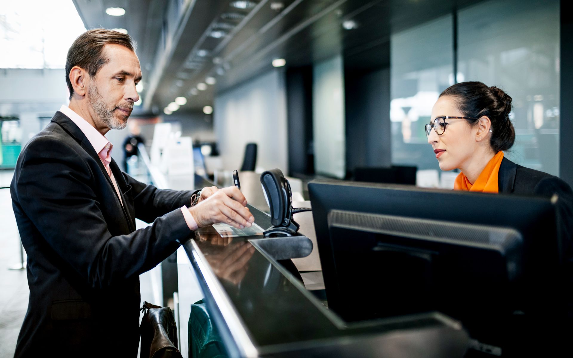 Hur man använder ett mobilt boardingkort - 2025